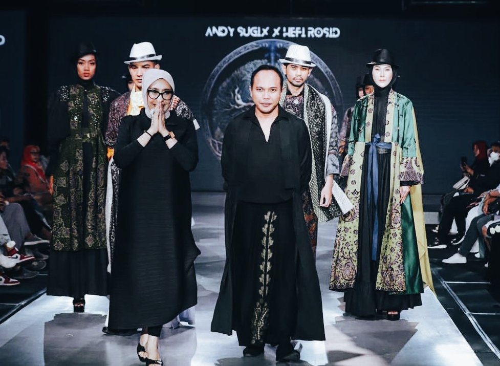 VOI Fashion Day 2024 Angkat Tema “Victorian Splendor”